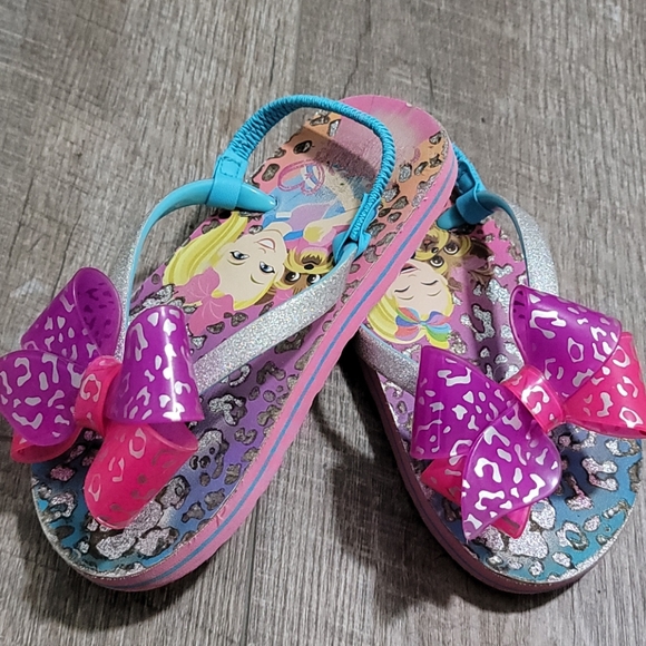 JoJo Siwa | Shoes | Jo Jo Siwa Flip Flops Size 112 | Poshmark